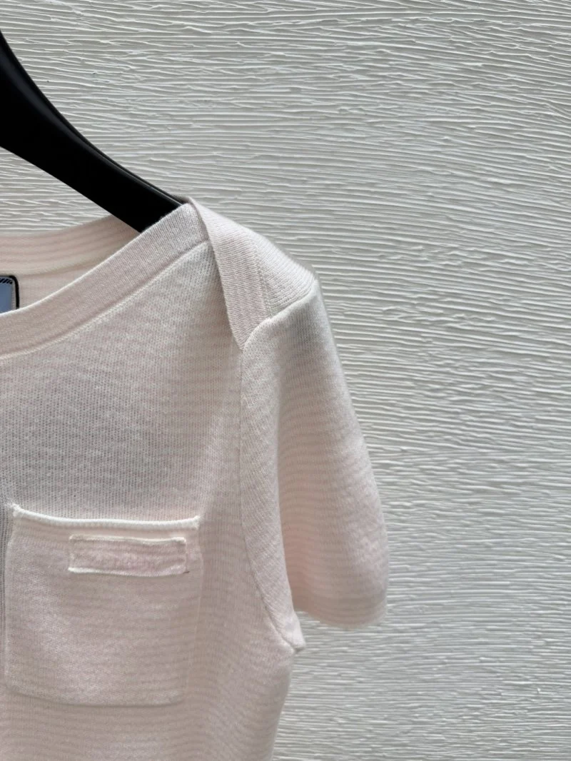 Low-cost Prada T-Shirts