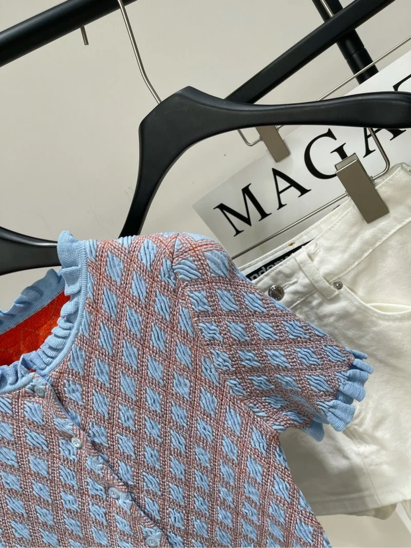 Inexpensive Prada T-Shirts