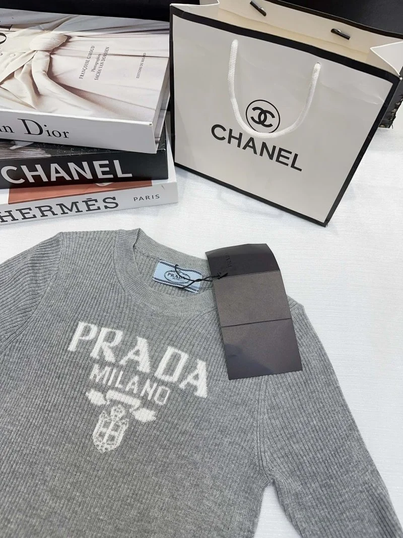 Cut-rate Prada T-Shirts