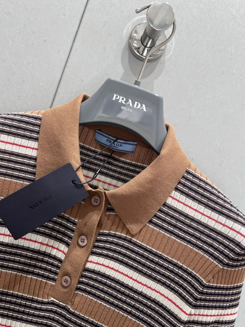 High fidelity Prada T-Shirts