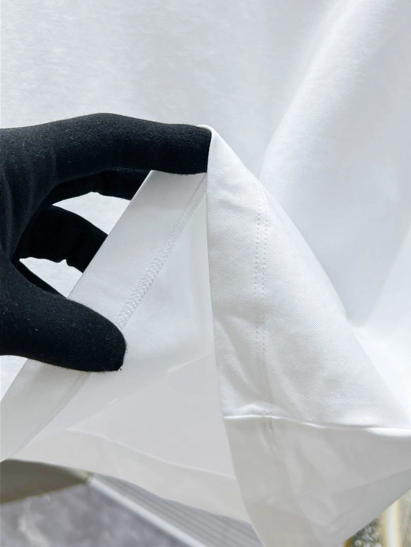 Cut-rate Prada T-Shirts