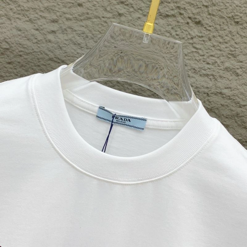 Low-cost Prada T-Shirts