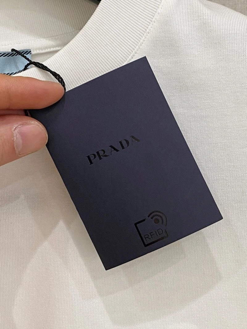Inexpensive Prada T-Shirts