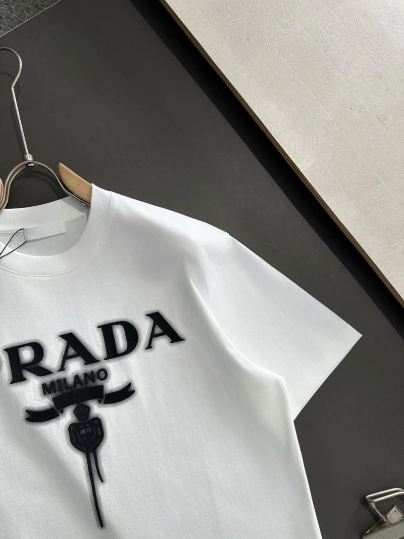 Low-cost Prada T-Shirts