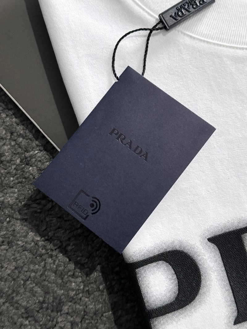 Low-cost Prada T-Shirts