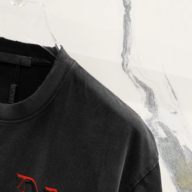 Inexpensive Prada T-Shirts