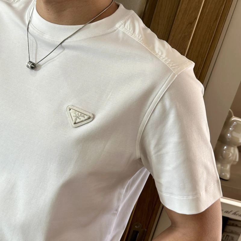 High fidelity Prada T-Shirts
