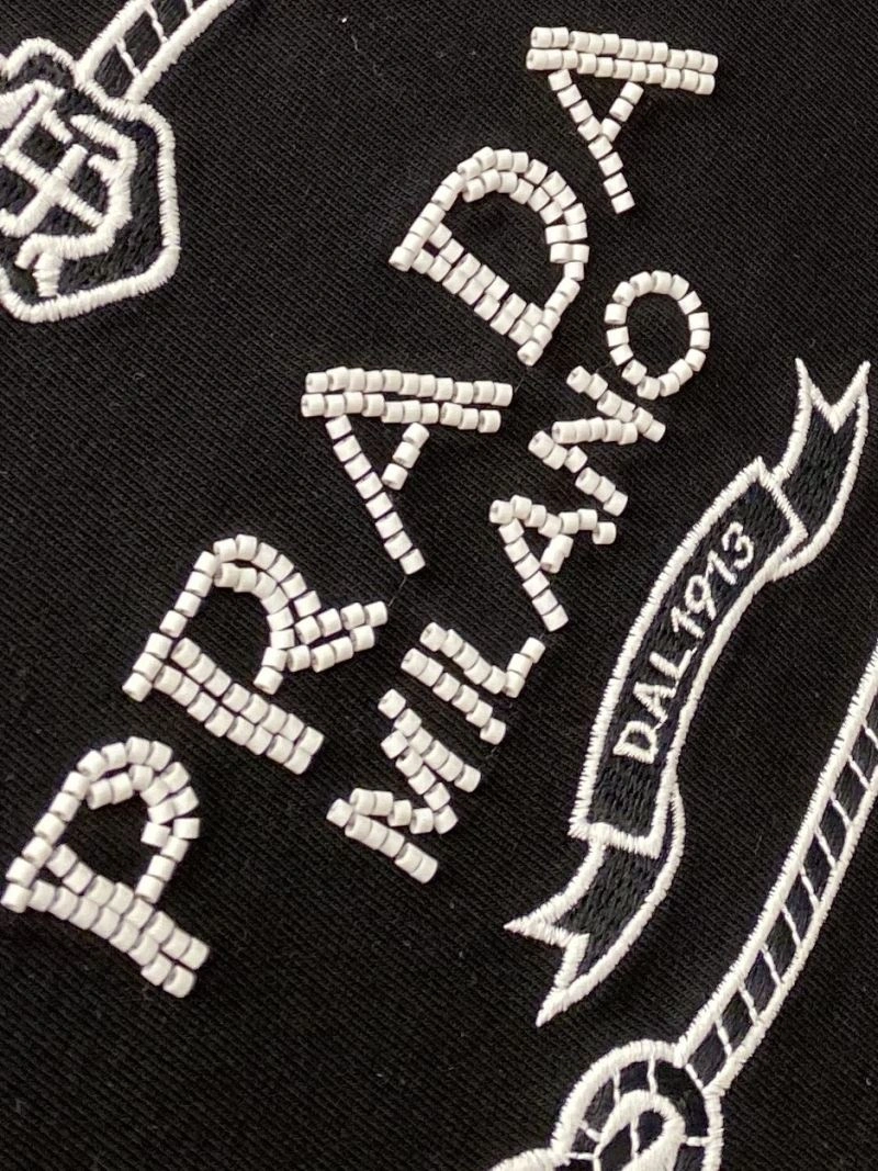 Low-cost Prada T-Shirts
