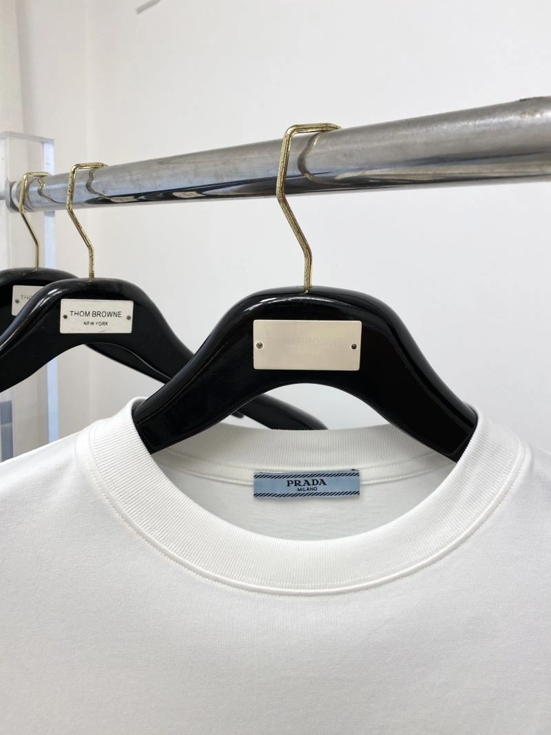 Accurate model Prada T-Shirts