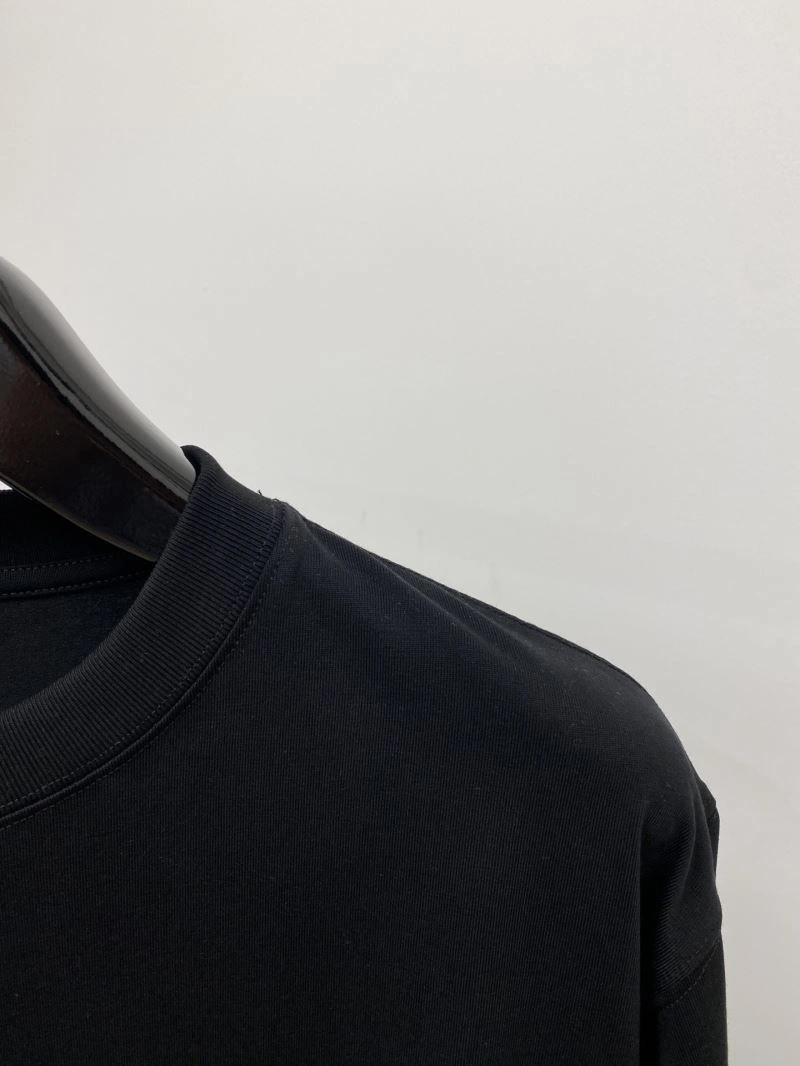 High fidelity Prada T-Shirts