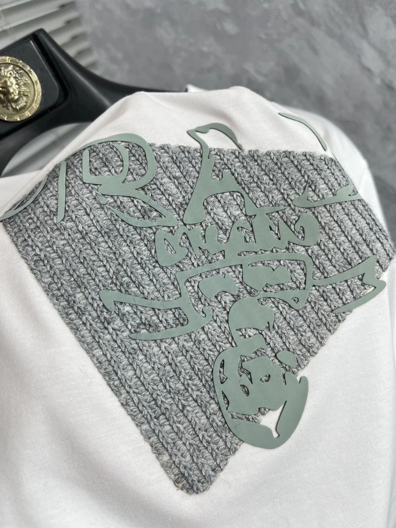 Low-cost Prada T-Shirts