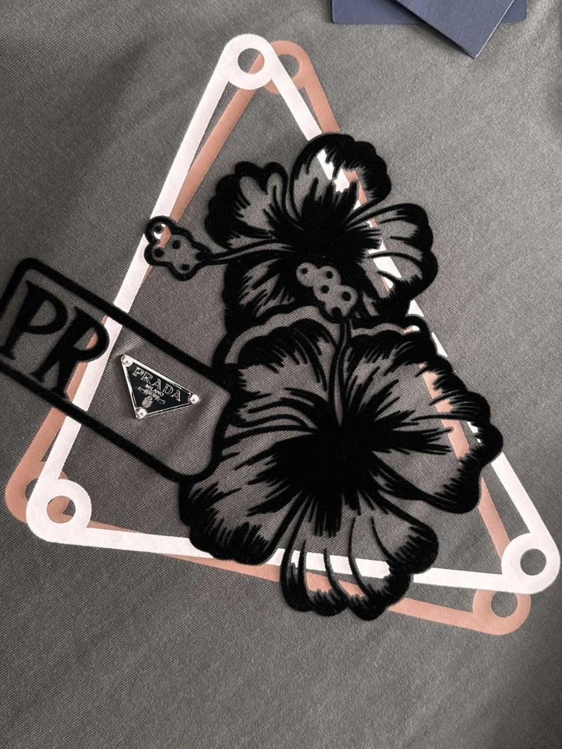 Accurate model Prada T-Shirts