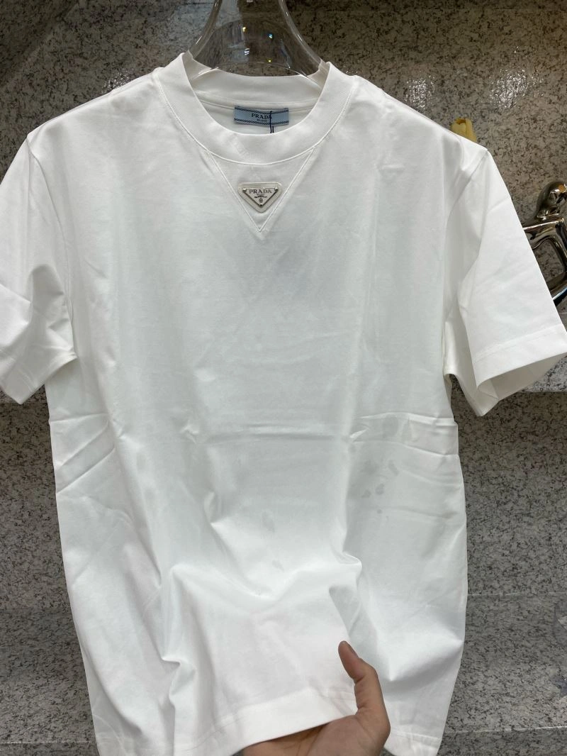 High fidelity Prada T-Shirts
