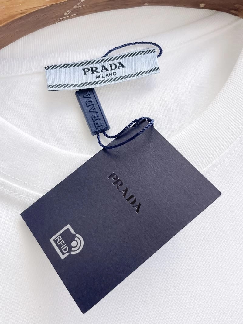 Accurate model Prada T-Shirts