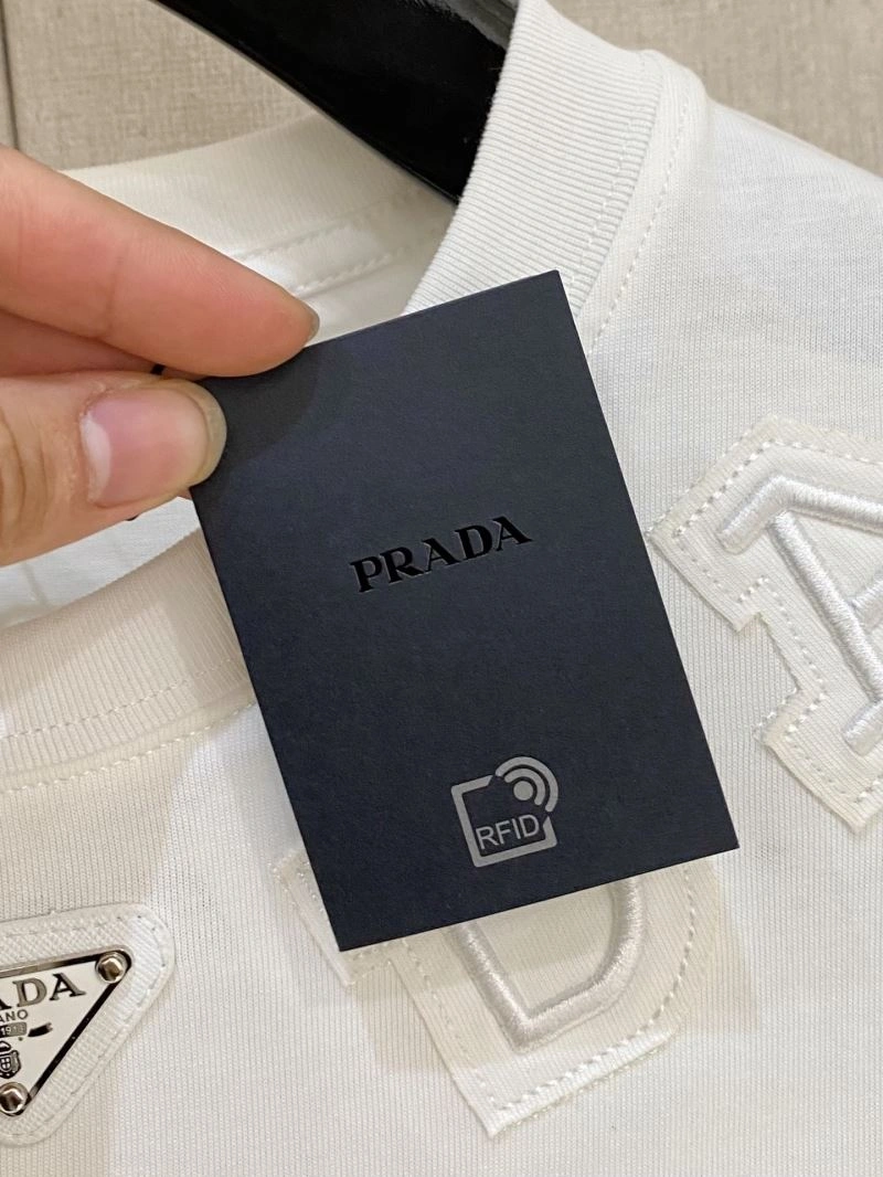 Accurate model Prada T-Shirts
