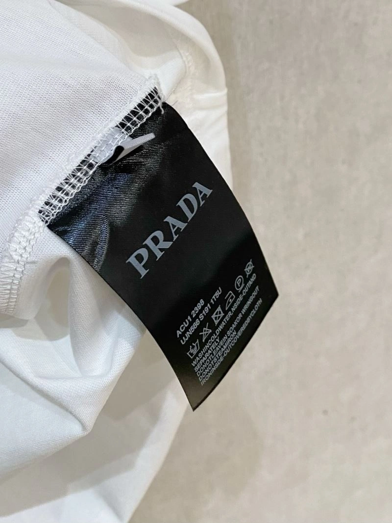 Accurate model Prada T-Shirts