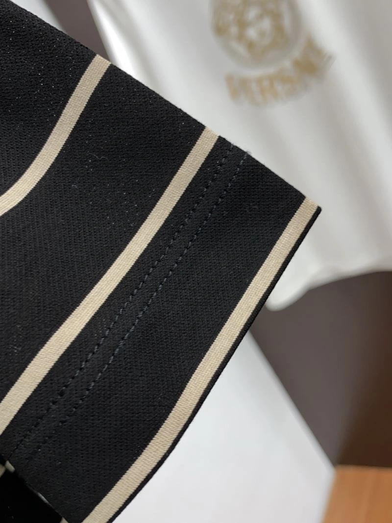 Factory-made Prada T-Shirts