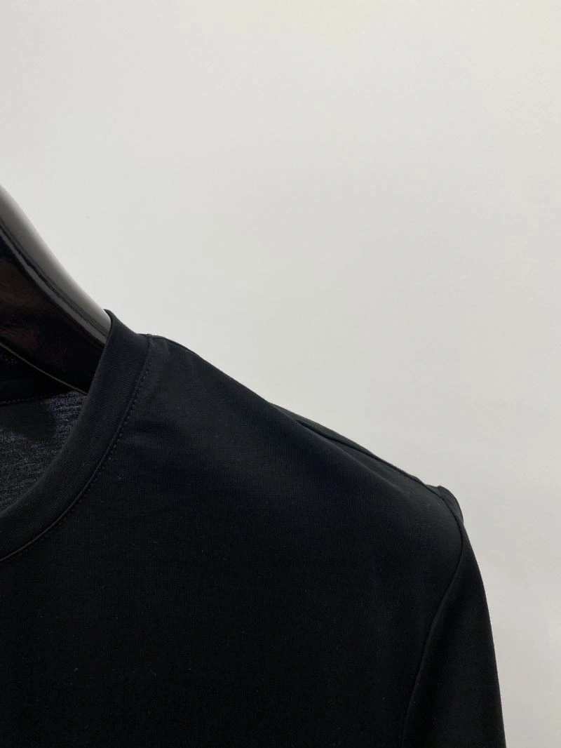 Low-cost Prada T-Shirts