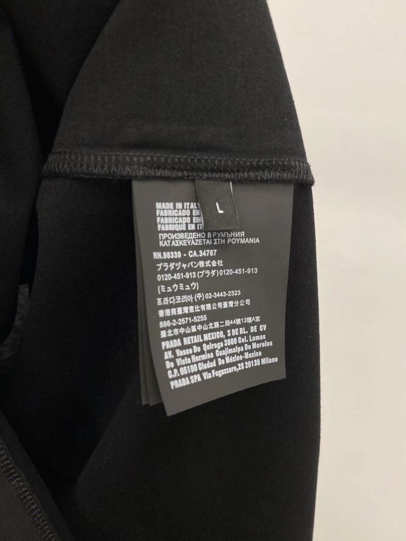 Low-cost Prada T-Shirts