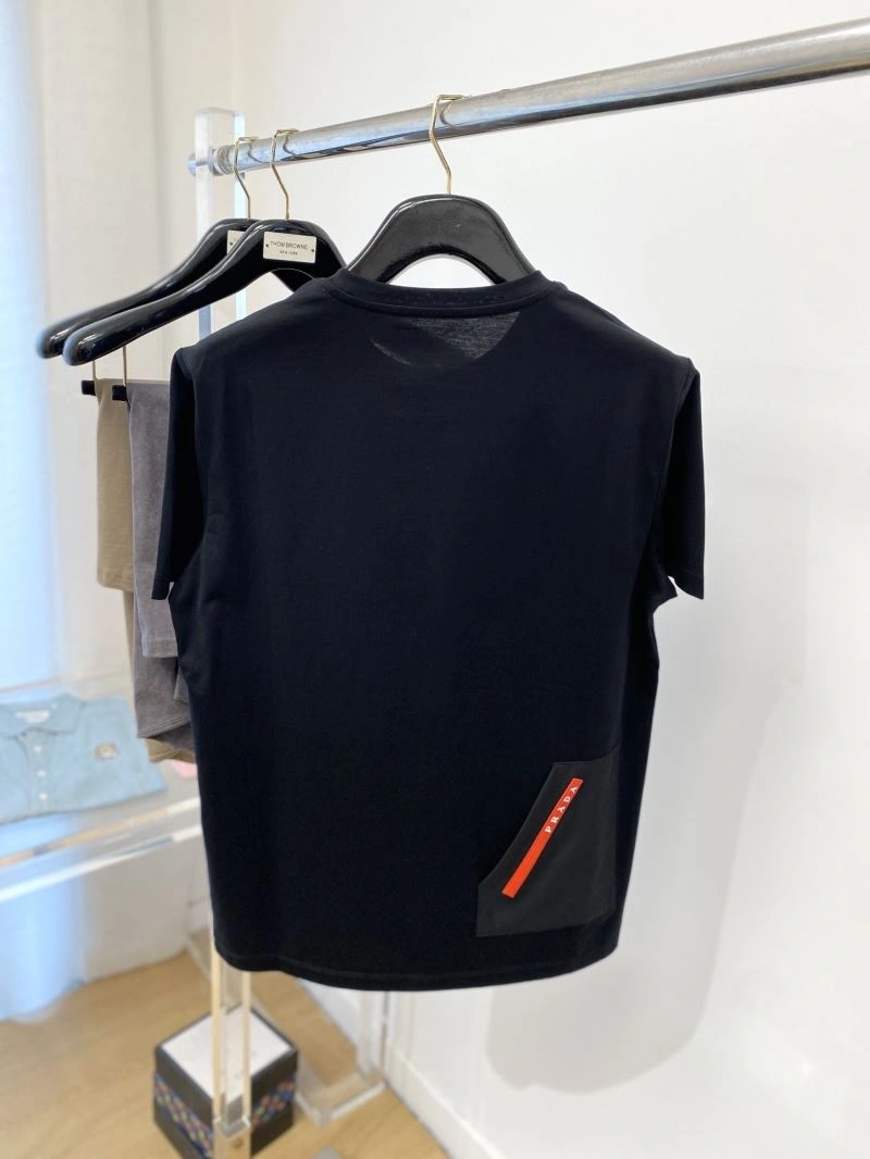 Low-cost Prada T-Shirts