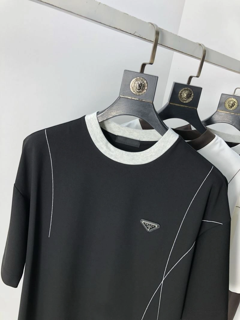 Low-cost Prada T-Shirts
