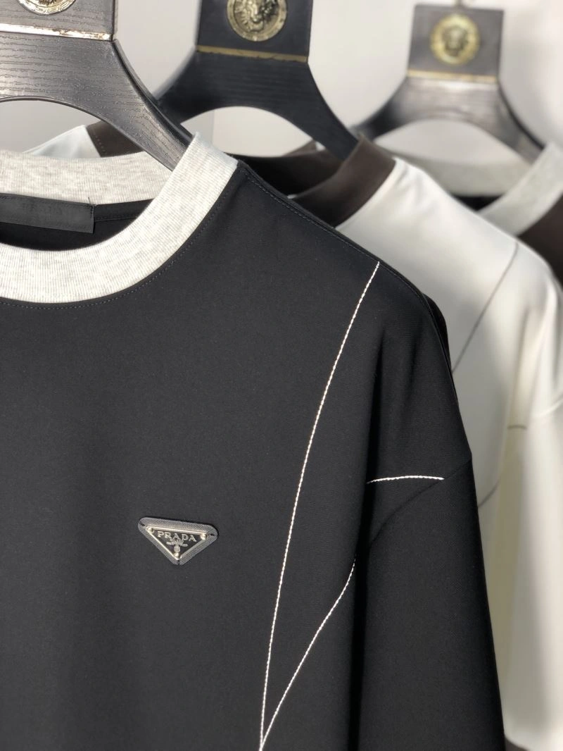 Low-cost Prada T-Shirts