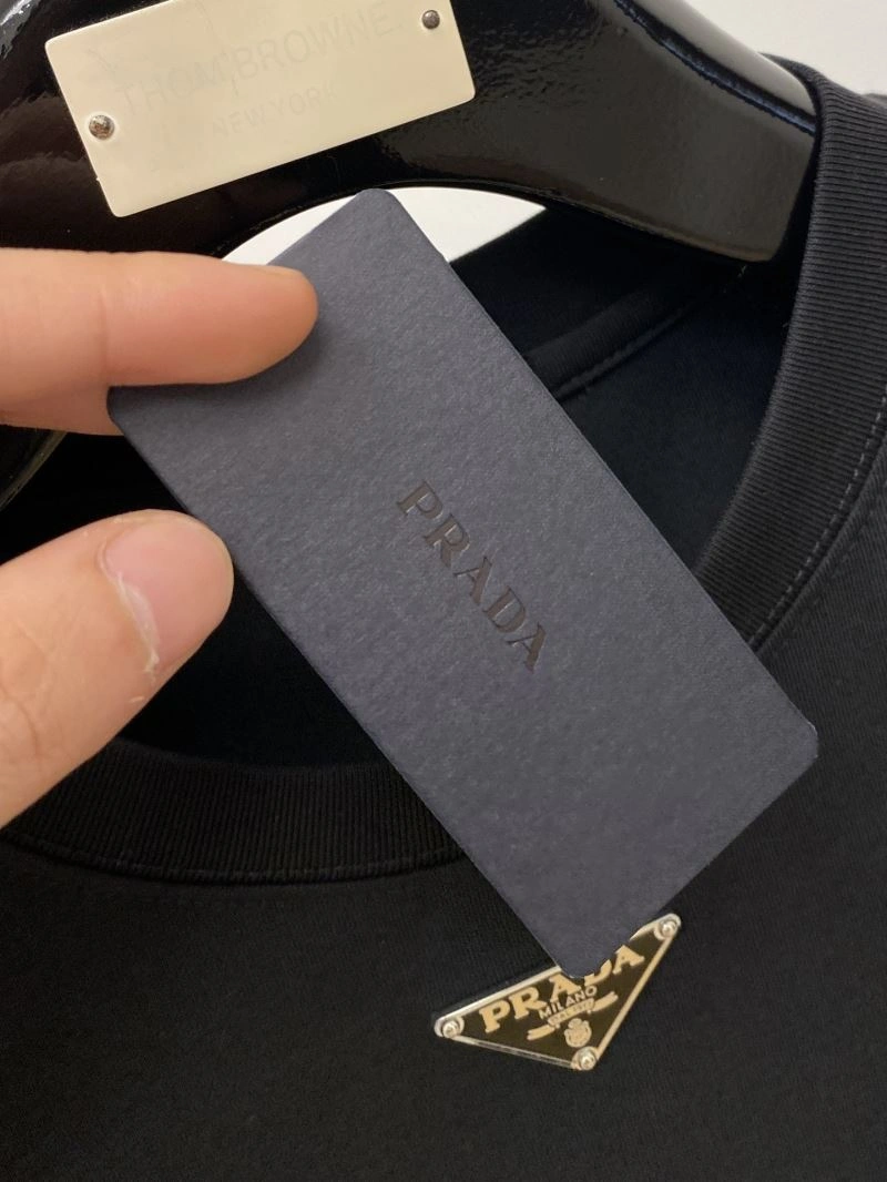 Accurate model Prada T-Shirts