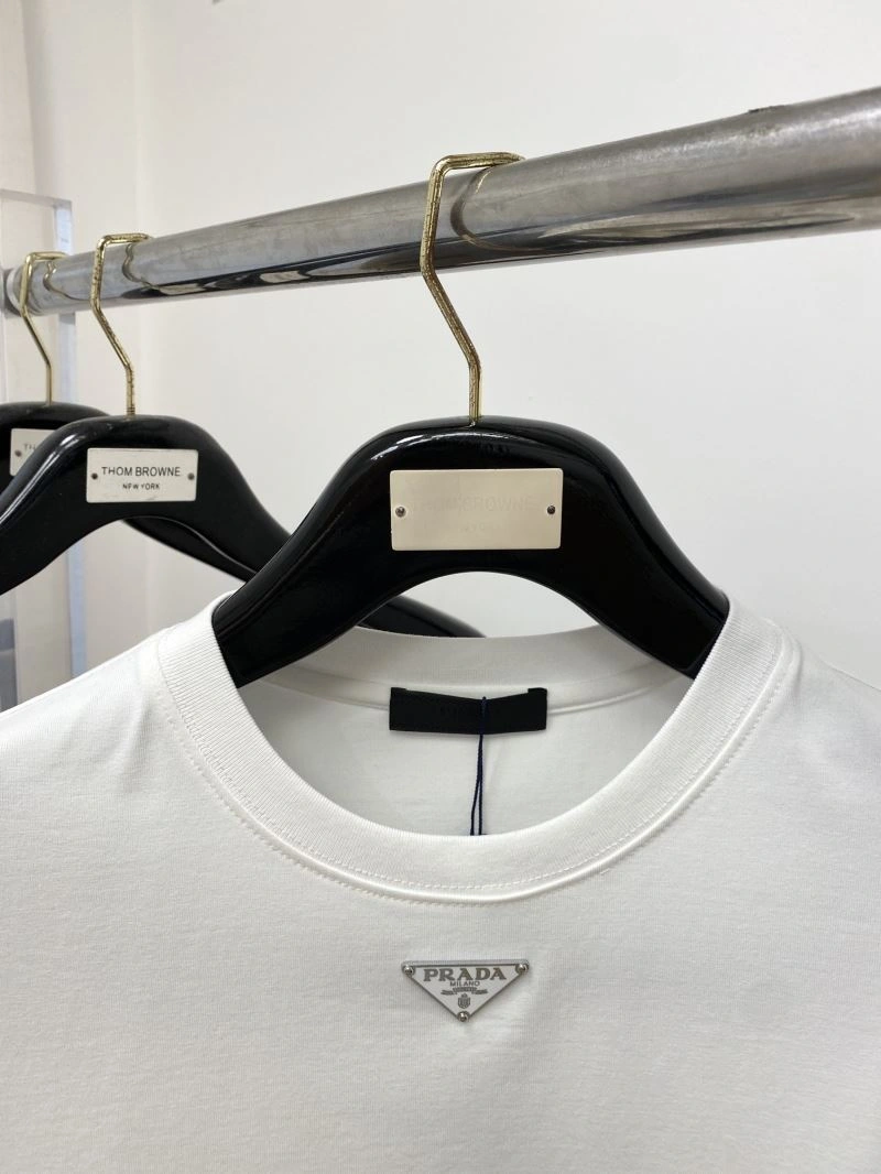 High fidelity Prada T-Shirts