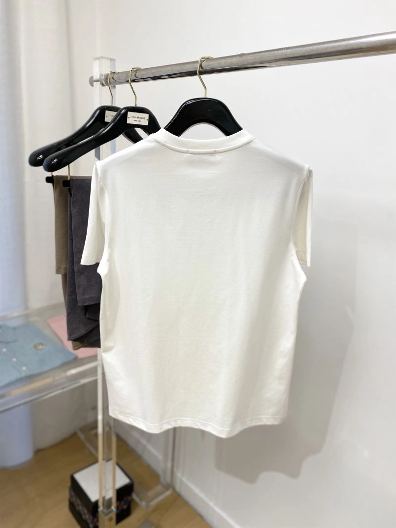 High fidelity Prada T-Shirts