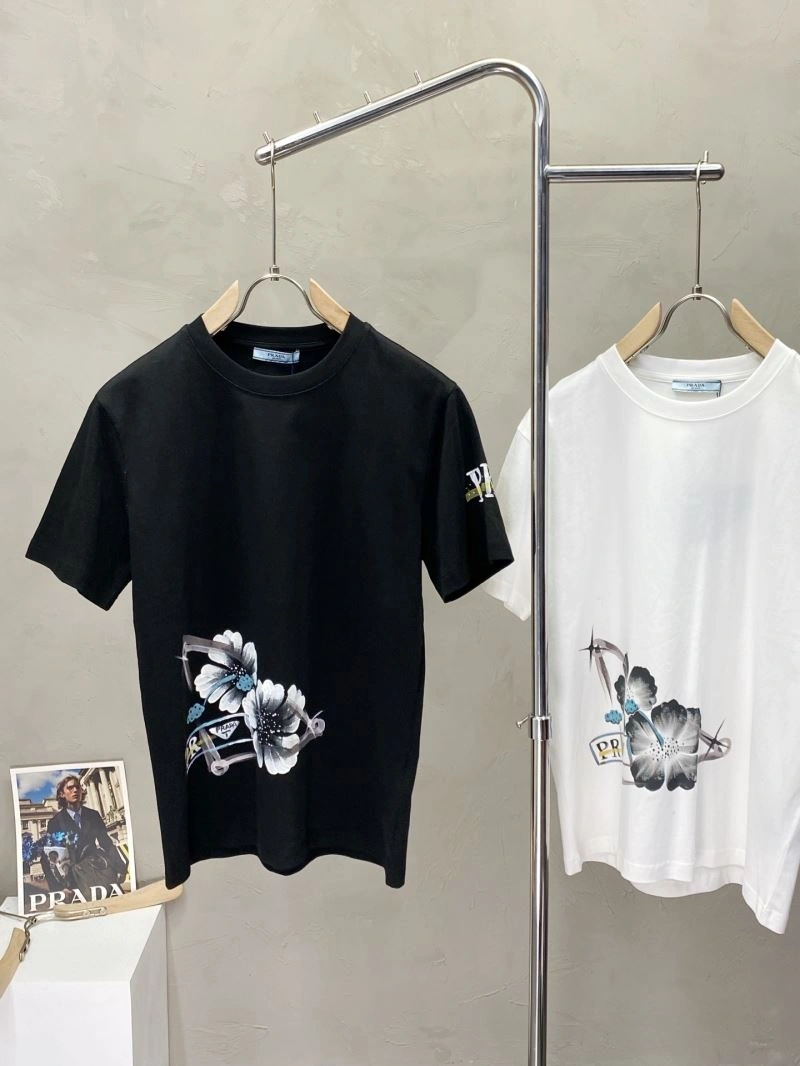 Inexpensive Prada T-Shirts