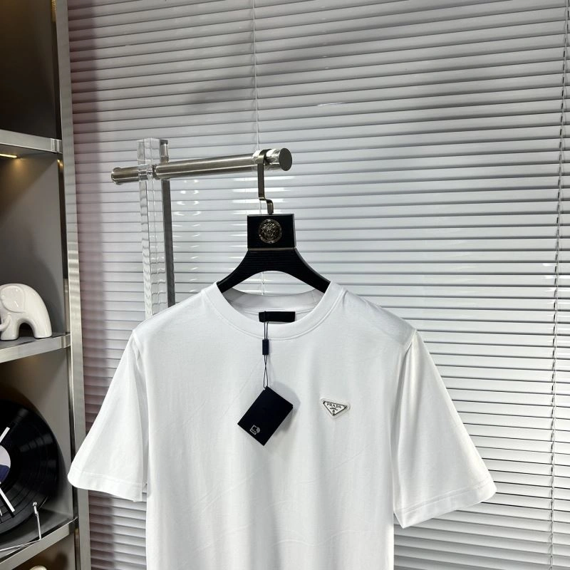 Low-cost Prada T-Shirts