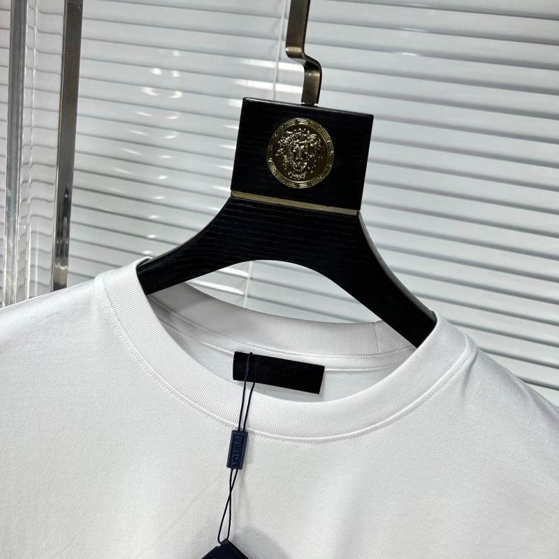 Low-cost Prada T-Shirts