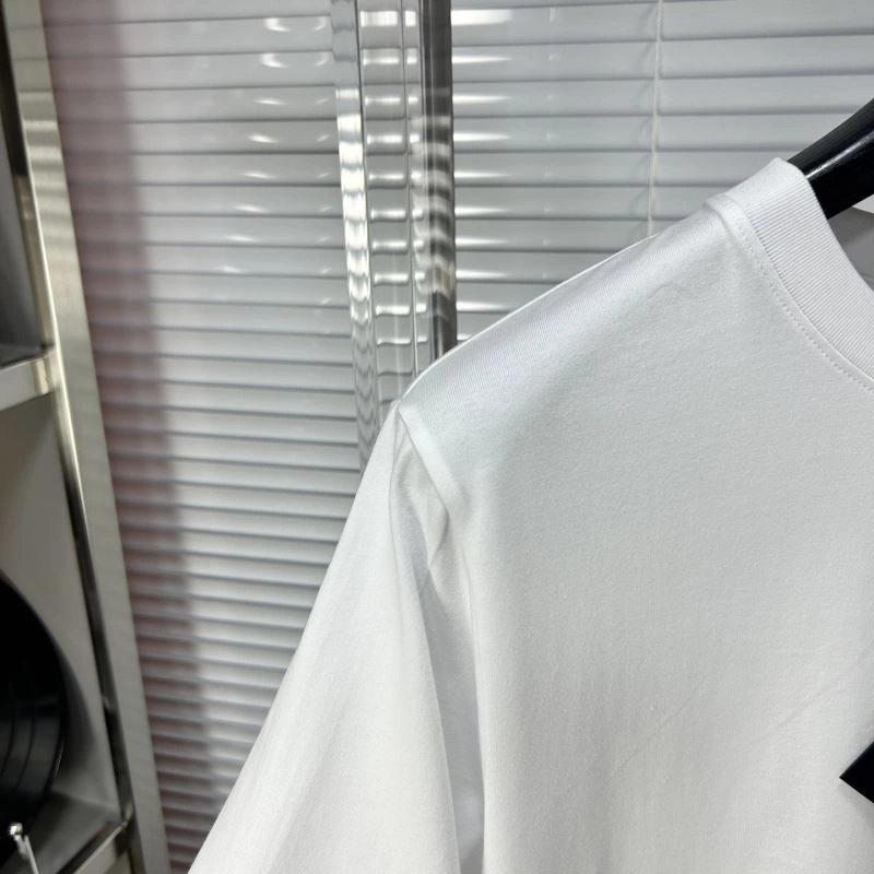 Low-cost Prada T-Shirts