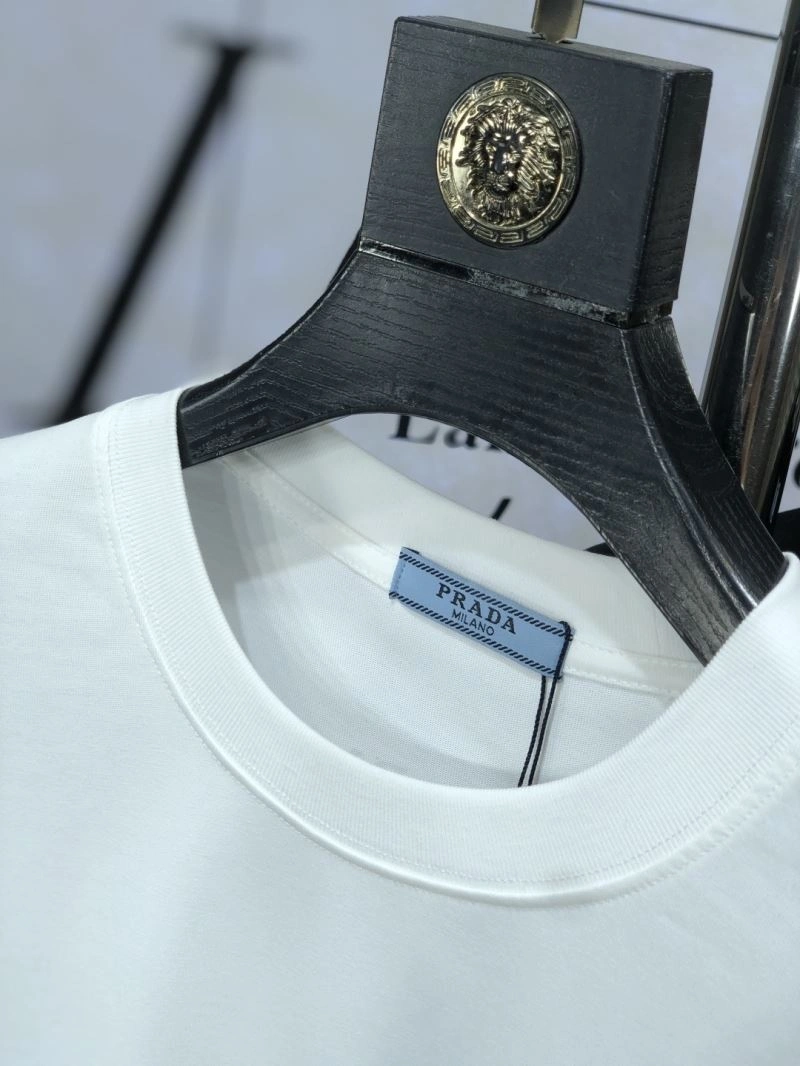 Low-cost Prada T-Shirts