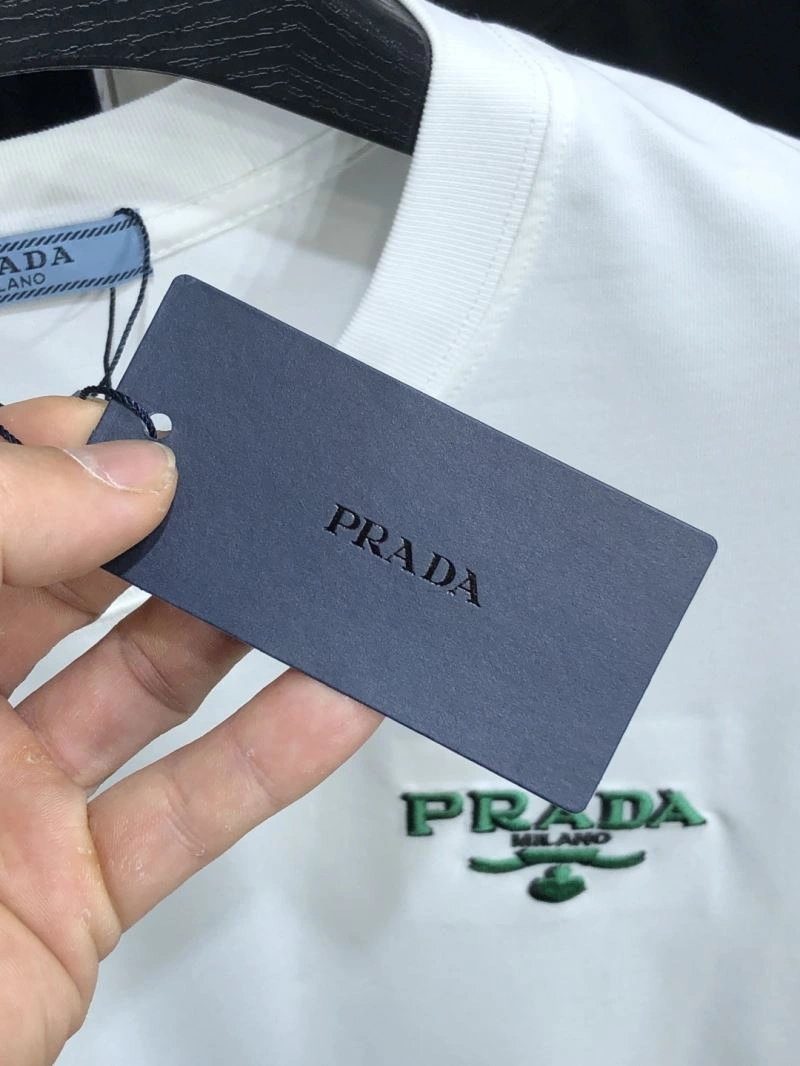 Low-cost Prada T-Shirts