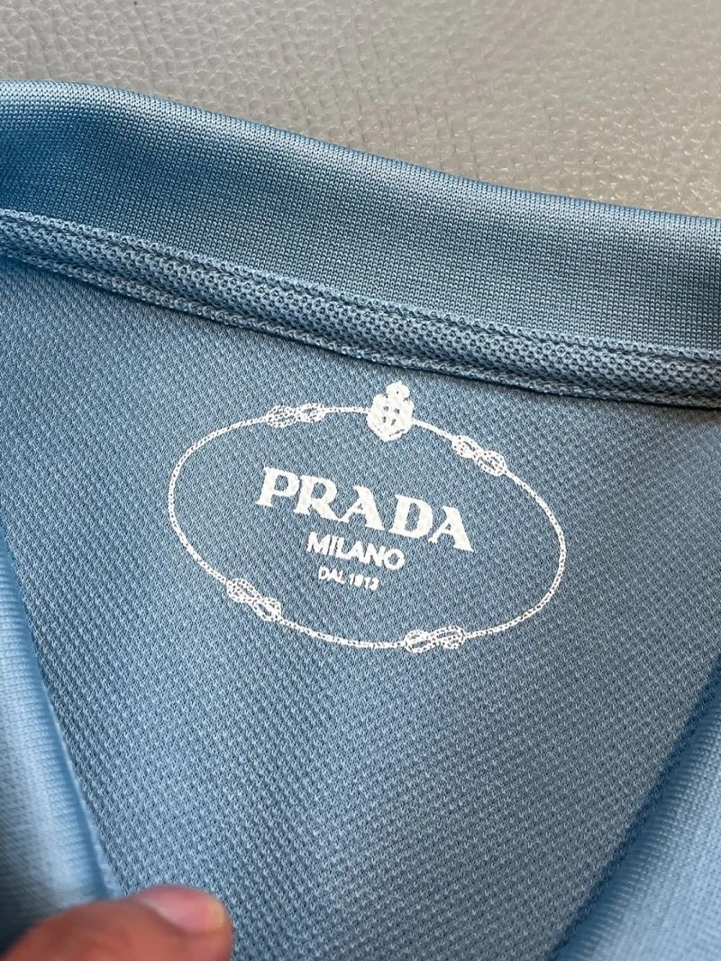 Low-cost Prada T-Shirts