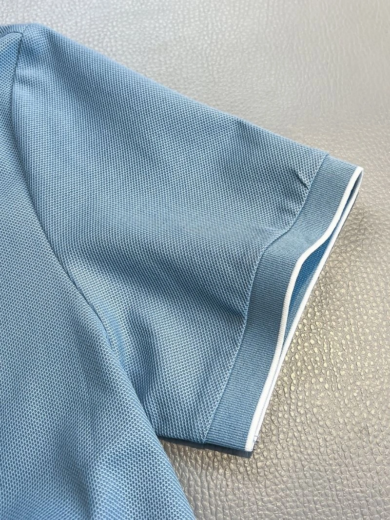 Low-cost Prada T-Shirts