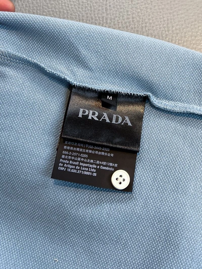 Low-cost Prada T-Shirts