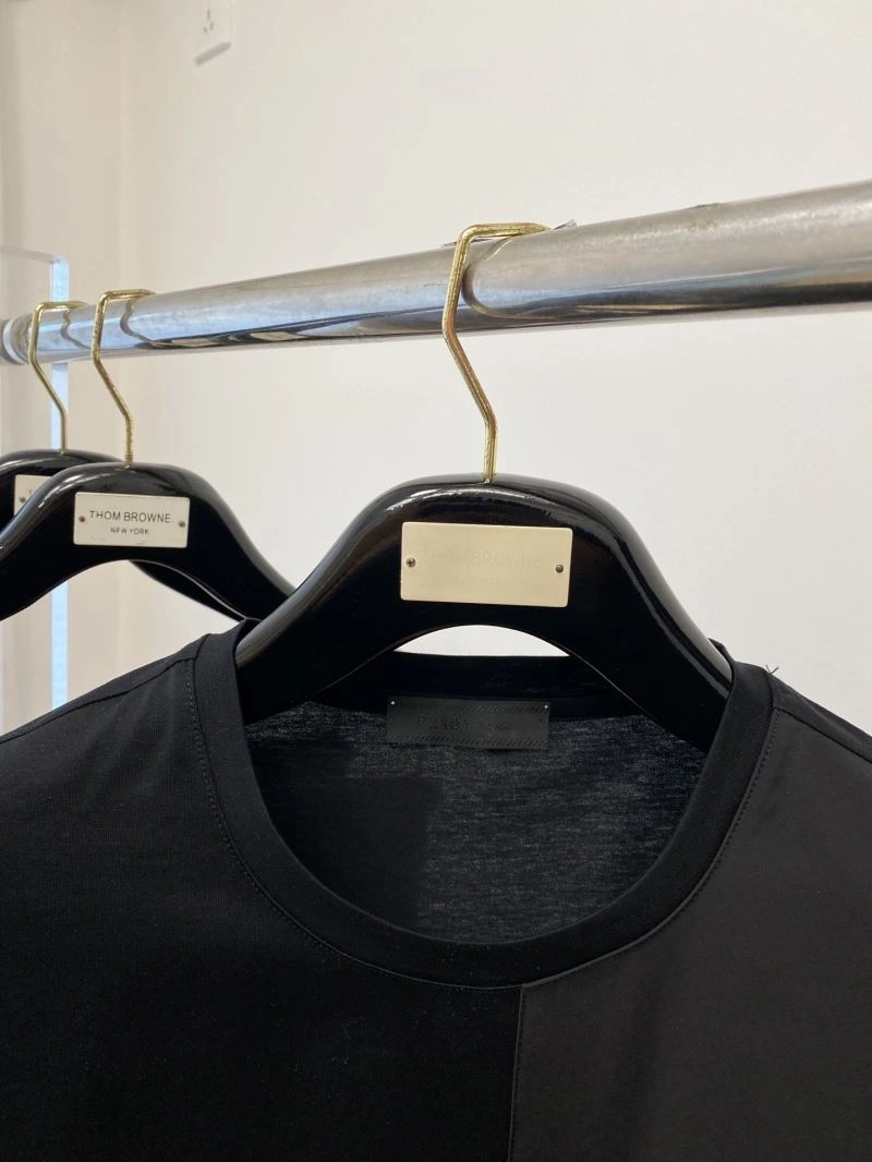 Inexpensive Prada T-Shirts