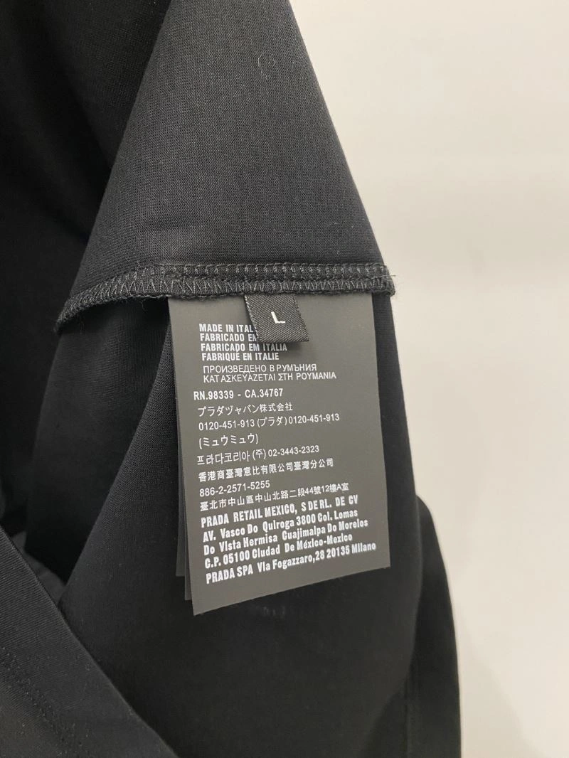 Inexpensive Prada T-Shirts