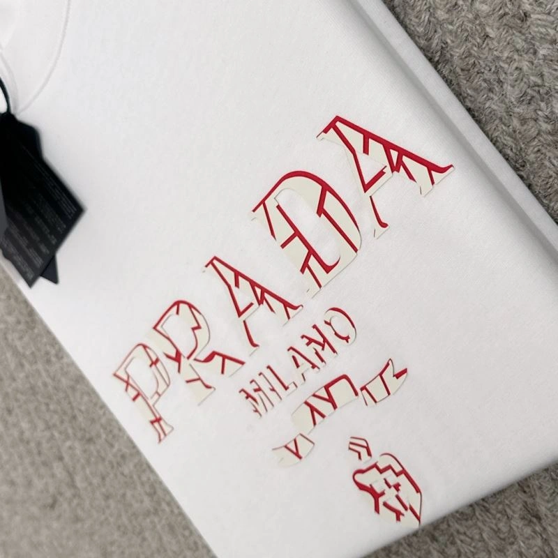 Inexpensive Prada T-Shirts