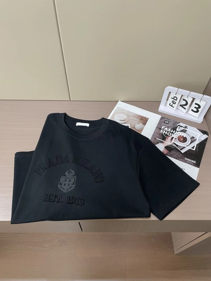 Accurate model Prada T-Shirts