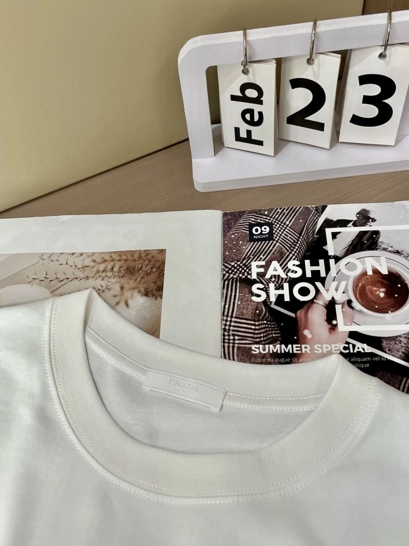 Accurate model Prada T-Shirts