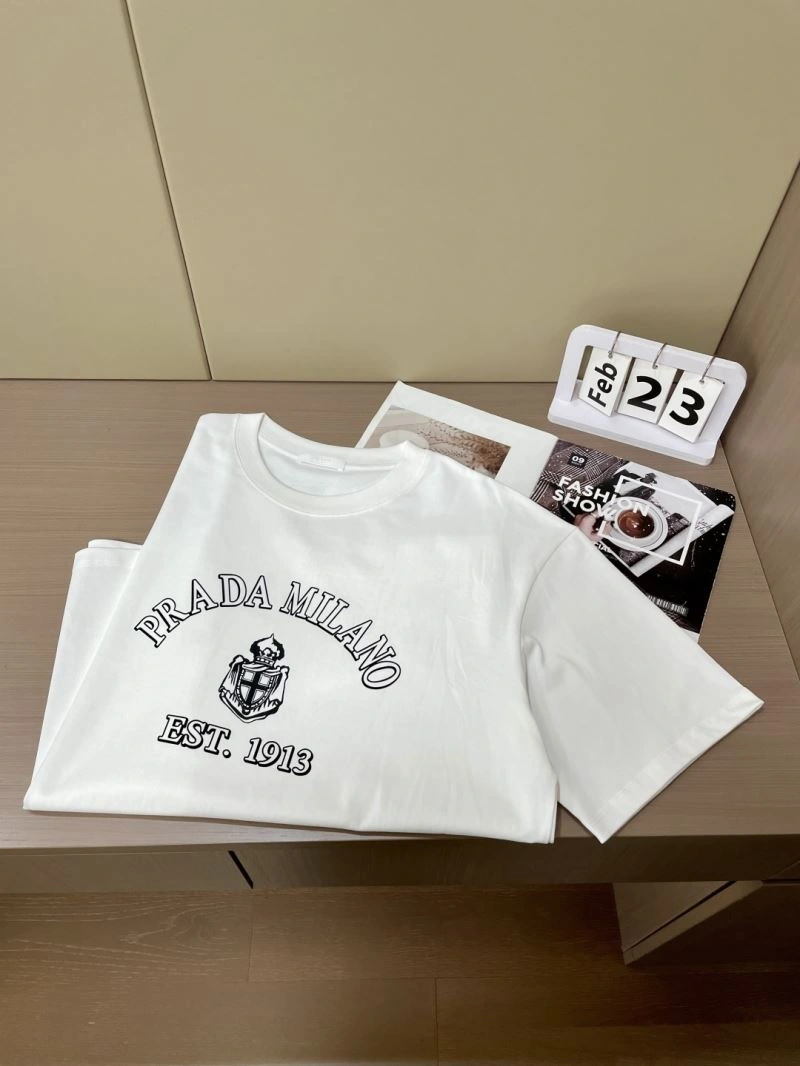 Accurate model Prada T-Shirts