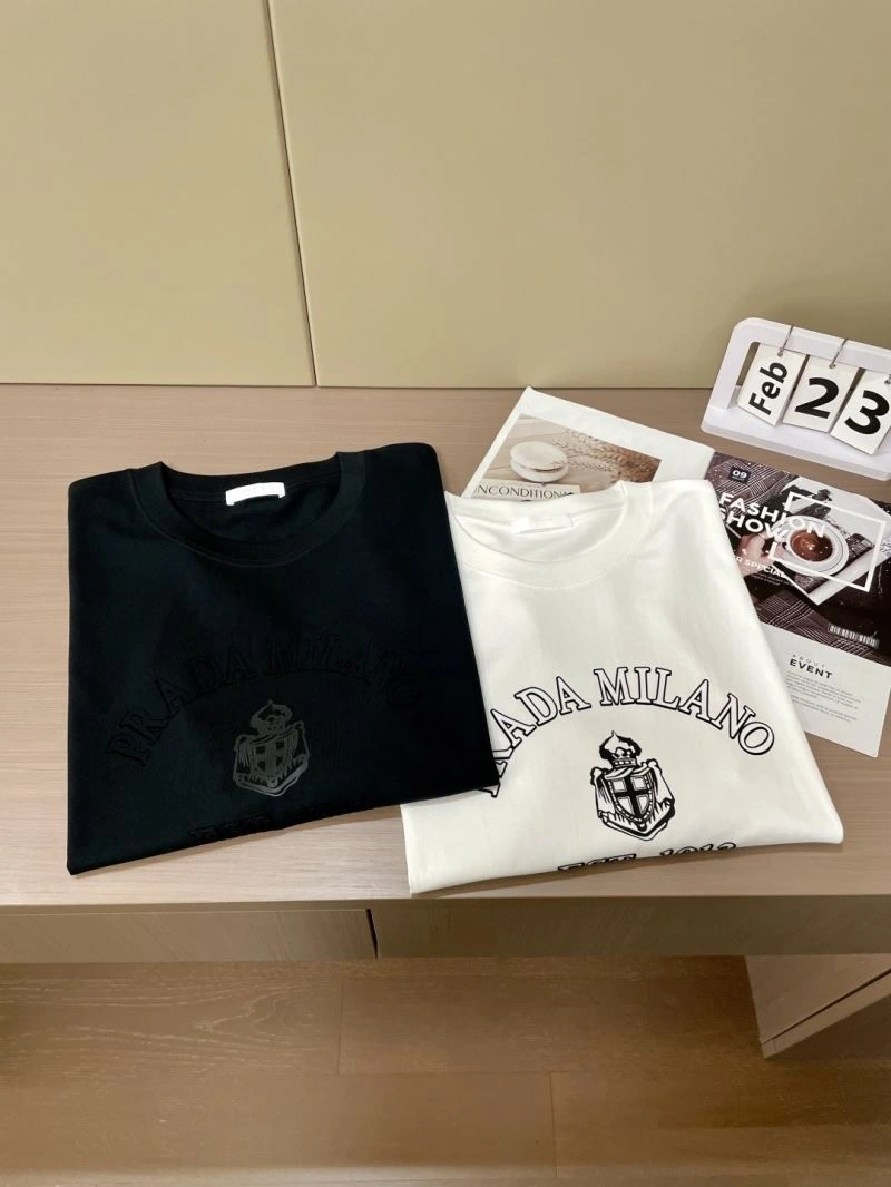 Accurate model Prada T-Shirts