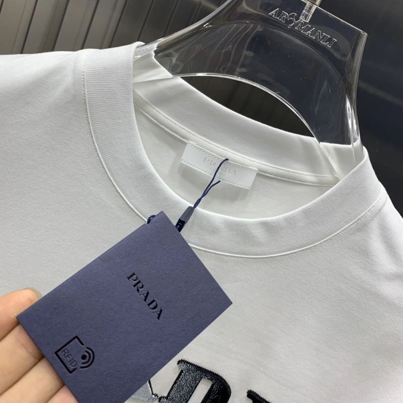 Inexpensive Prada T-Shirts