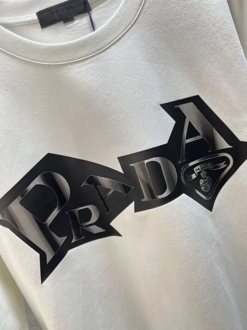 Accurate model Prada T-Shirts