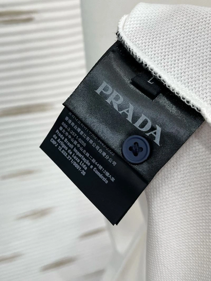 High fidelity Prada T-Shirts