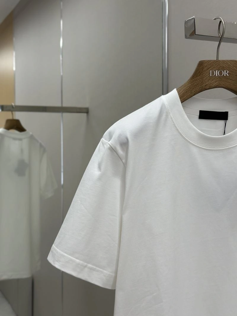 Cut-rate Prada T-Shirts