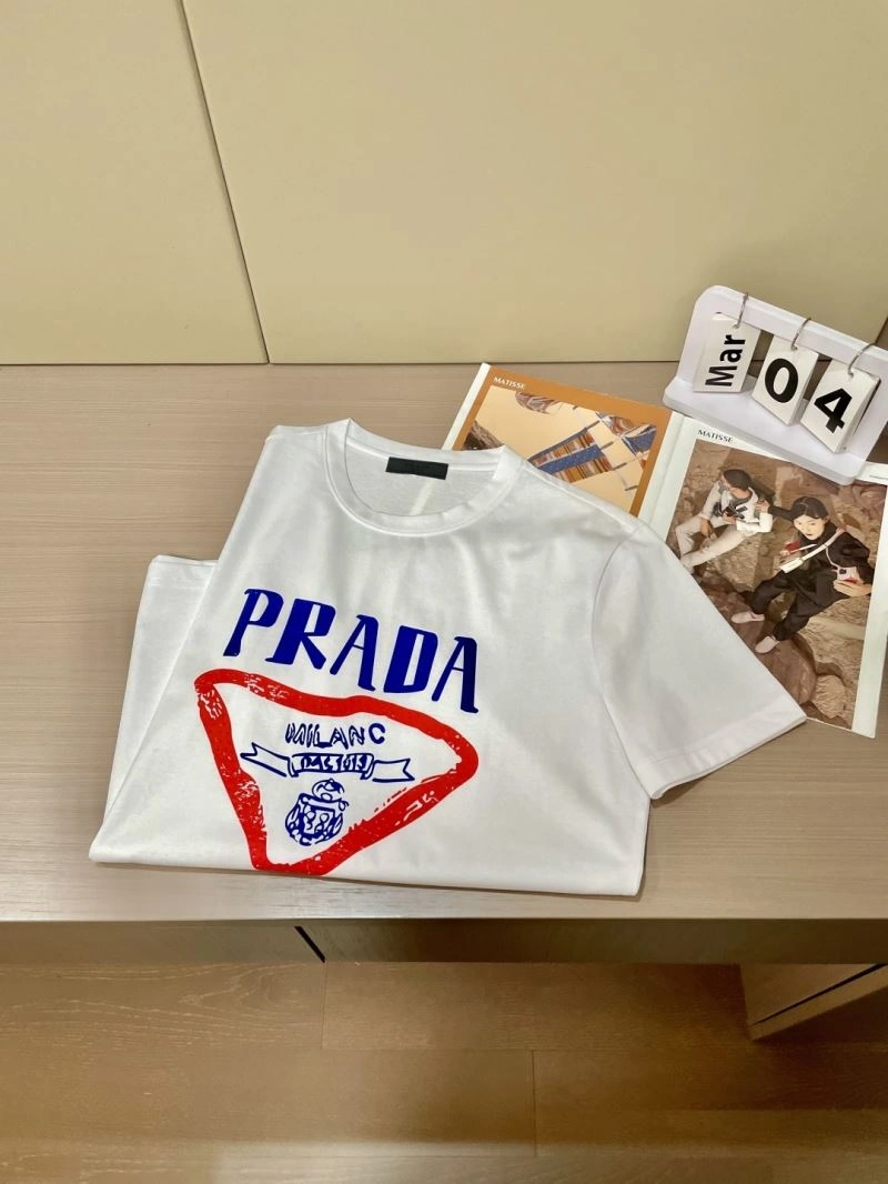Low-cost Prada T-Shirts